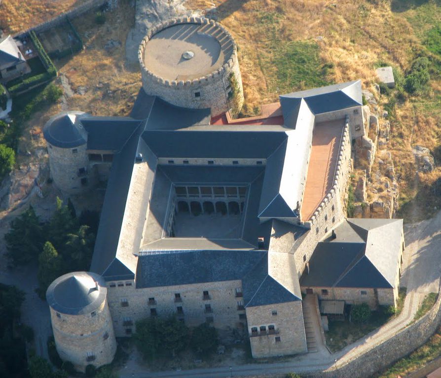 Castillo-Palacio de Magalia